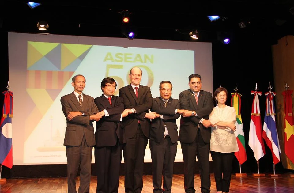 Conmemoran aniversario 50 de fundación de ASEAN en Argentina | Vietnam+ ...