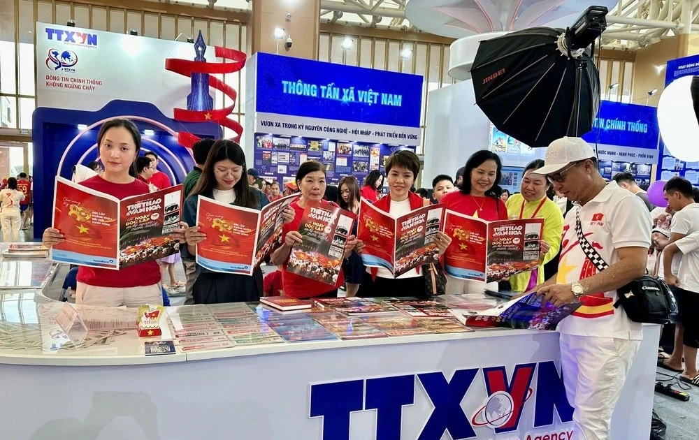 VNA y APS refuerzan cooperación informativa en el 80.º aniversario de ...