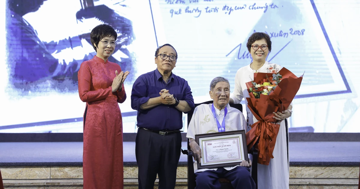 Pham Tuyen recibe el Premio “Caballero Grillo” por su legado musical | Vietnam+ (VietnamPlus)